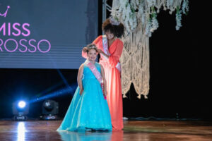 Mini Miss Cáceres Lorena foi aclamada a Mini Miss Mato Grosso ...